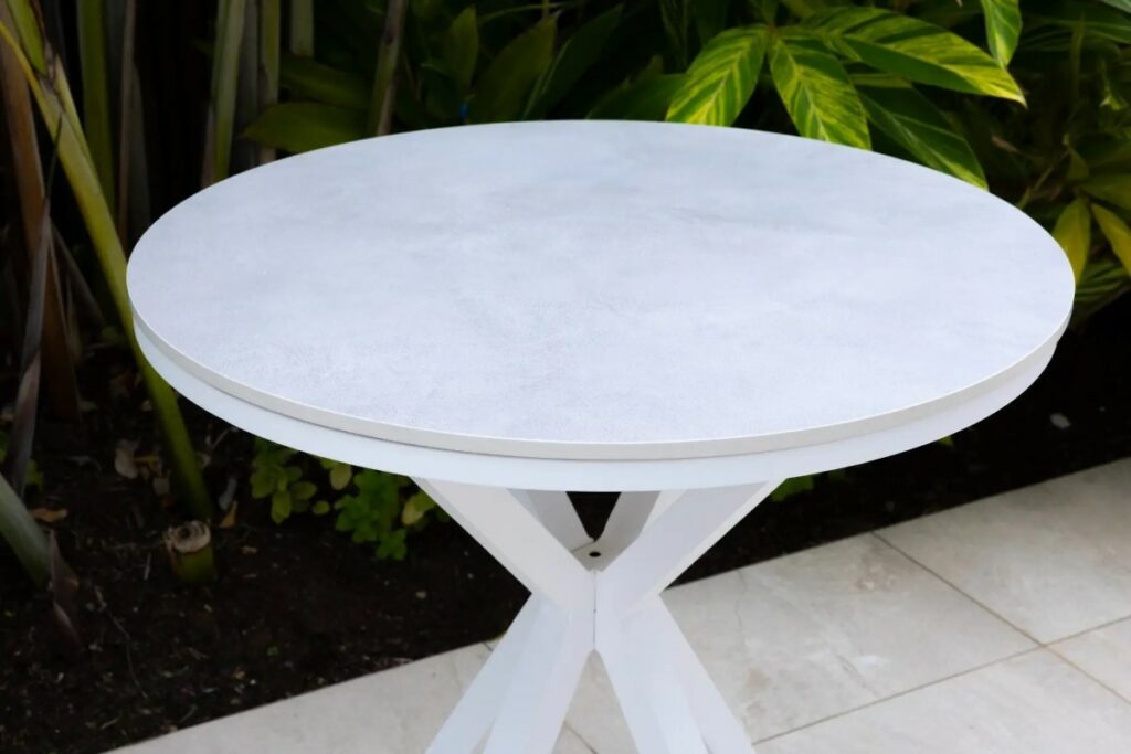 Cove Round Ceramic Outdoor Dining Table | White | Modern Style