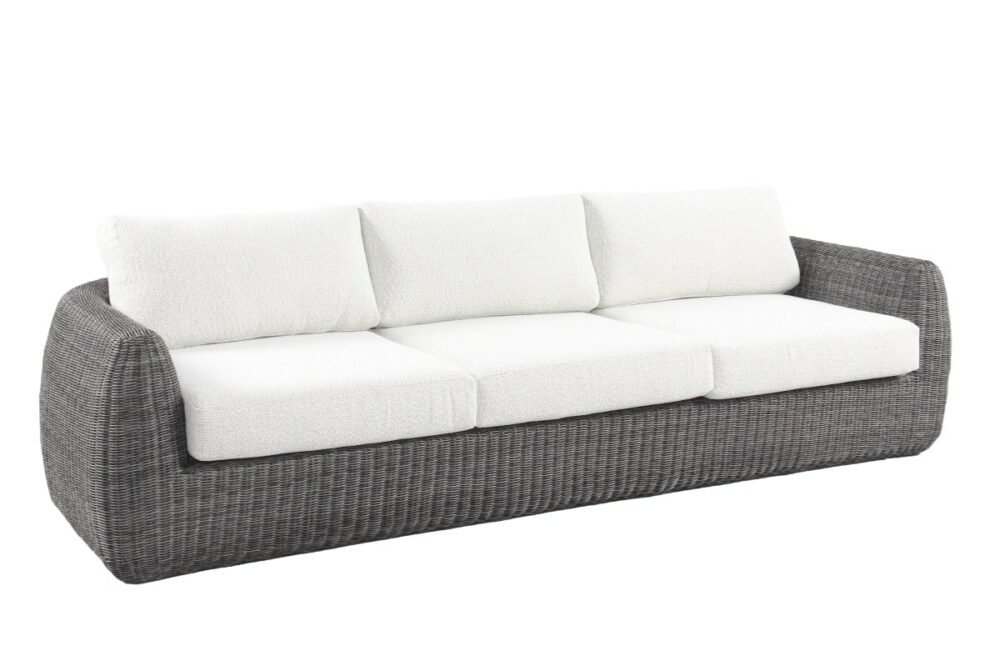 Luva Rattan Outdoor Lounge Set | Relaxed Living | Modern Style