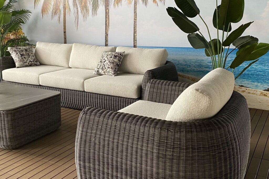 Luva Rattan Outdoor Lounge Set | Relaxed Living | Modern Style