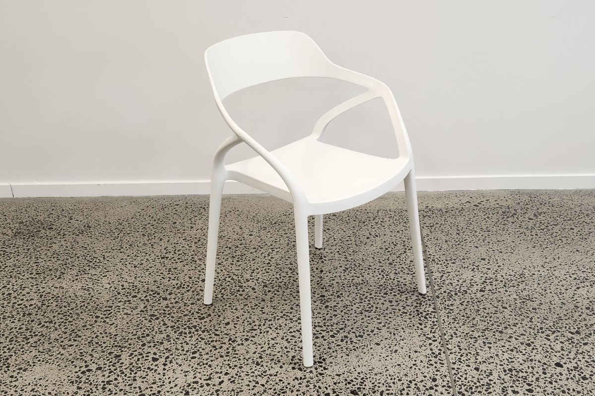 Lyra | White Resin Outdoor Chair | Modern Style